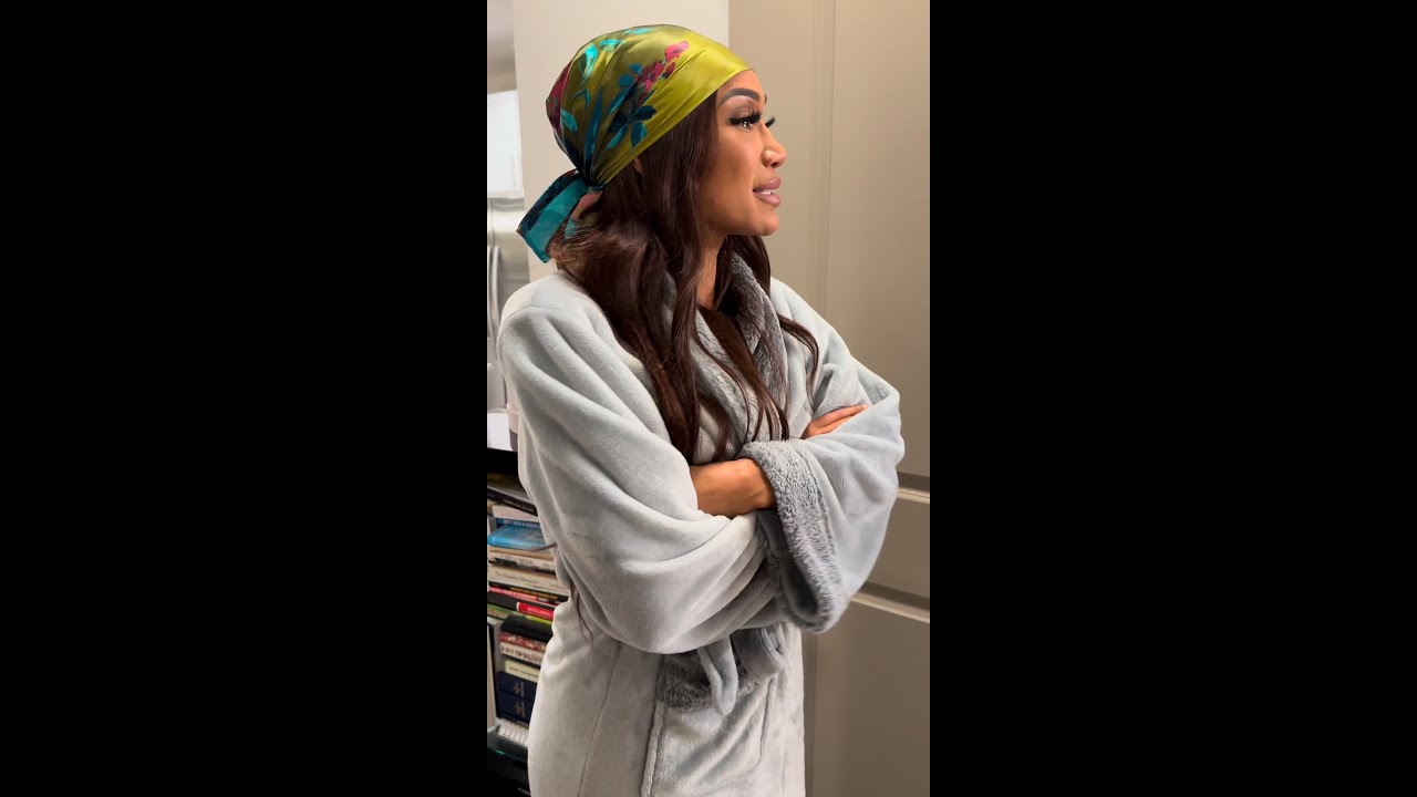 When Sarah asks Athena a CRAZY question! - YouTube