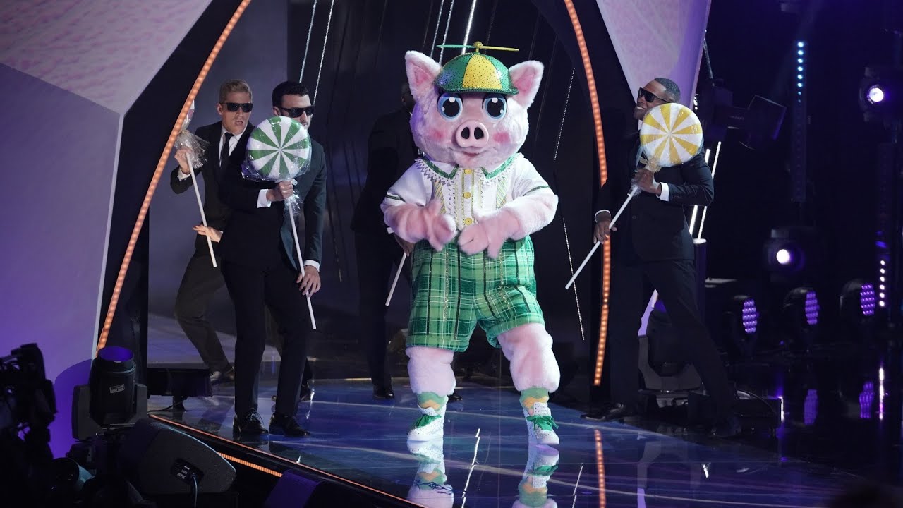 The Masked Singer 5 Piglet Sings Speechless by Dan and Shay - YouTube