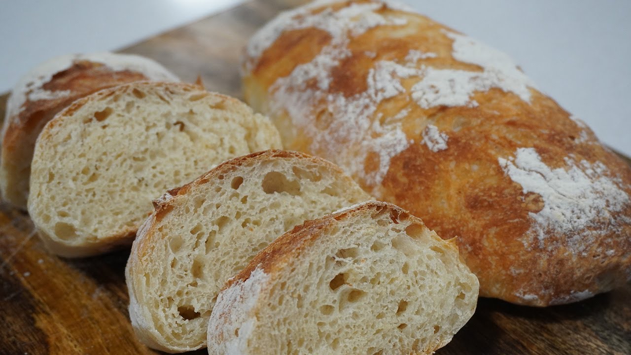 Mini French Bread | Crusty Easy Soft French Bread | No Knead Bread ...