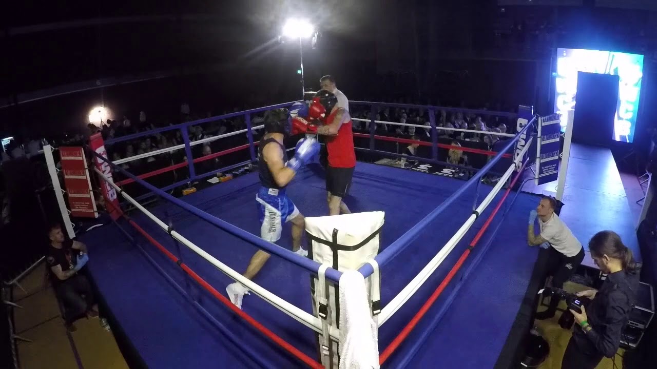 Ultra White Collar Boxing | Portsmouth | Ring 1 | Wayne Lynn VS Alex ...