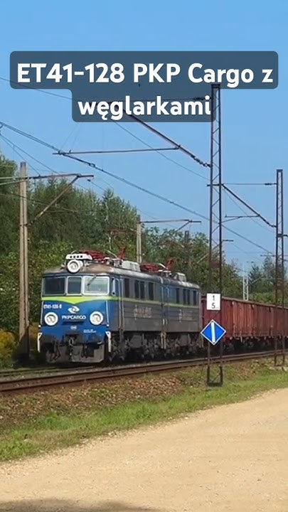 ET41-128 PKP Cargo z węglarkami w kierunku Oświęcimia | Babice | #shorts - YouTube