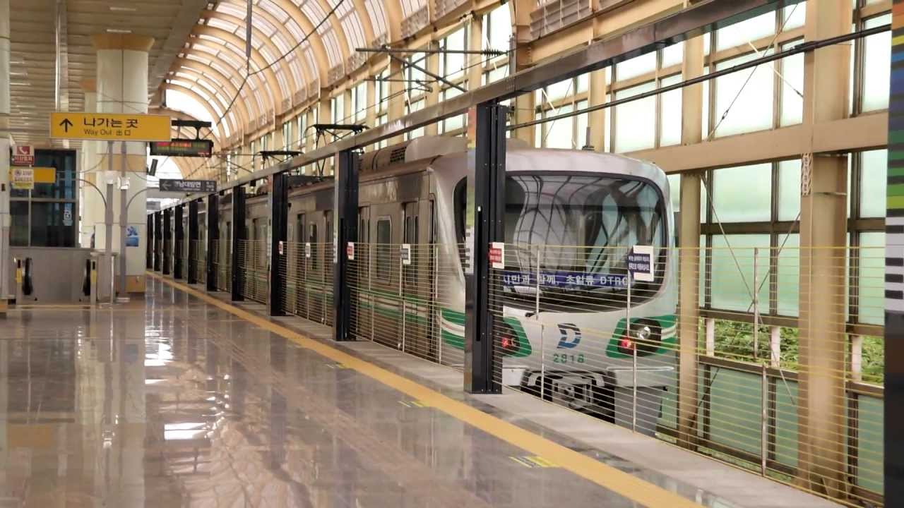 Daegu Subway Line 2 Series 2000 18 Arriving Munyang - 대구 2호선 2000번대 18 ...