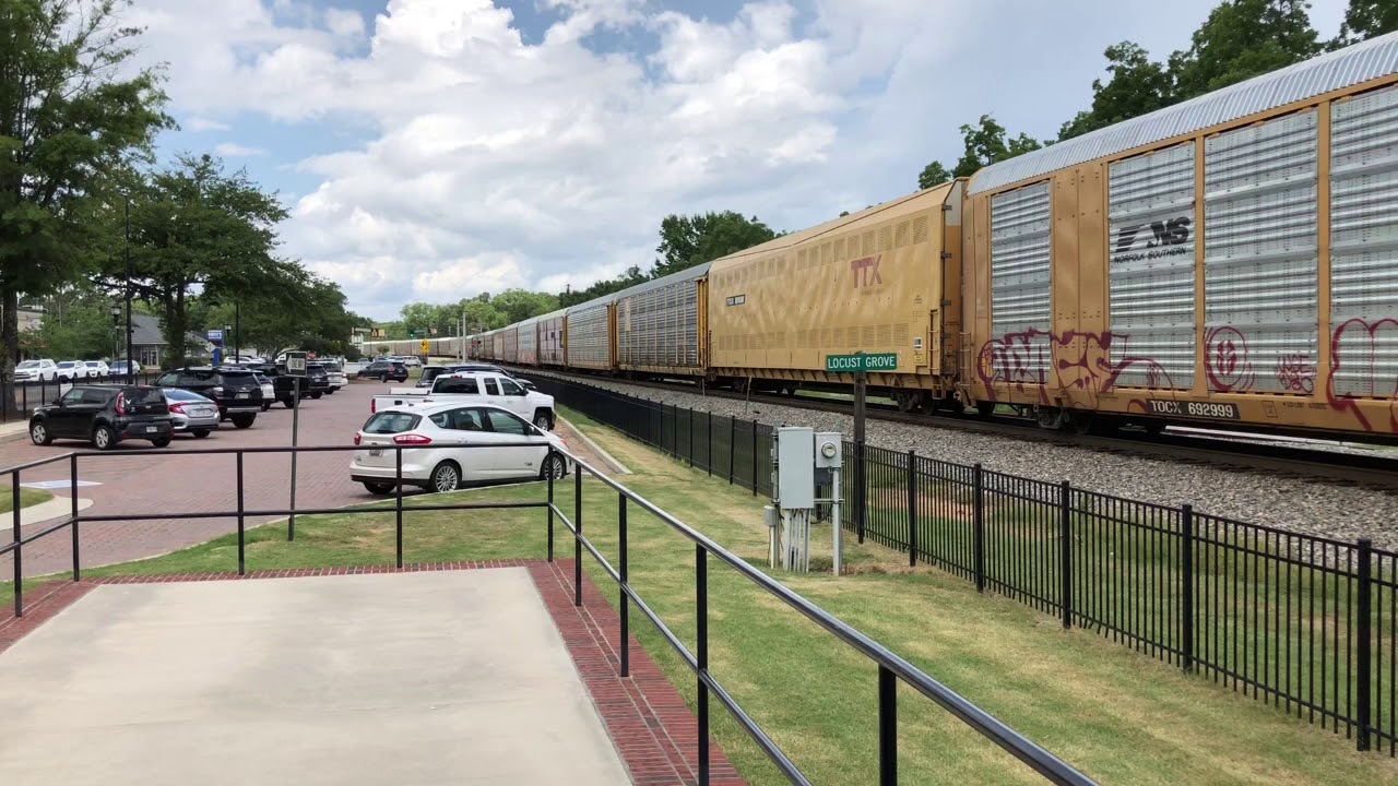 June 29, 2019 Autorack train - YouTube