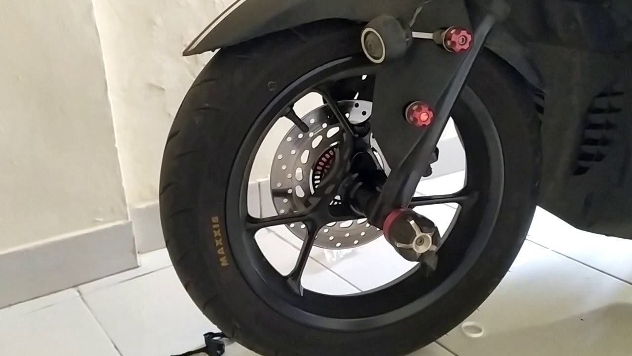 Review Ban Maxxis Yamaha Aerox pemakain 1 Bulan/1500KM - YouTube