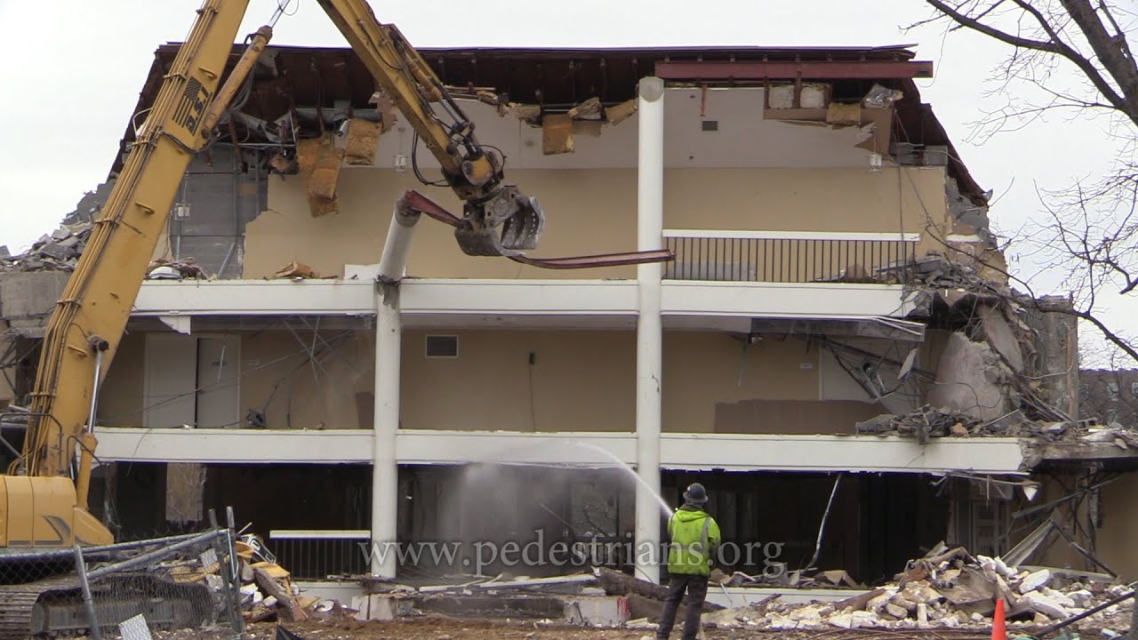 Hotel Demolition (Part 4), Alexandria - YouTube