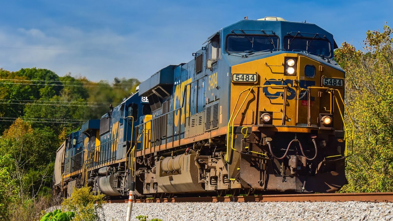 CSX: Tank train along Nickajack Lake TN - YouTube