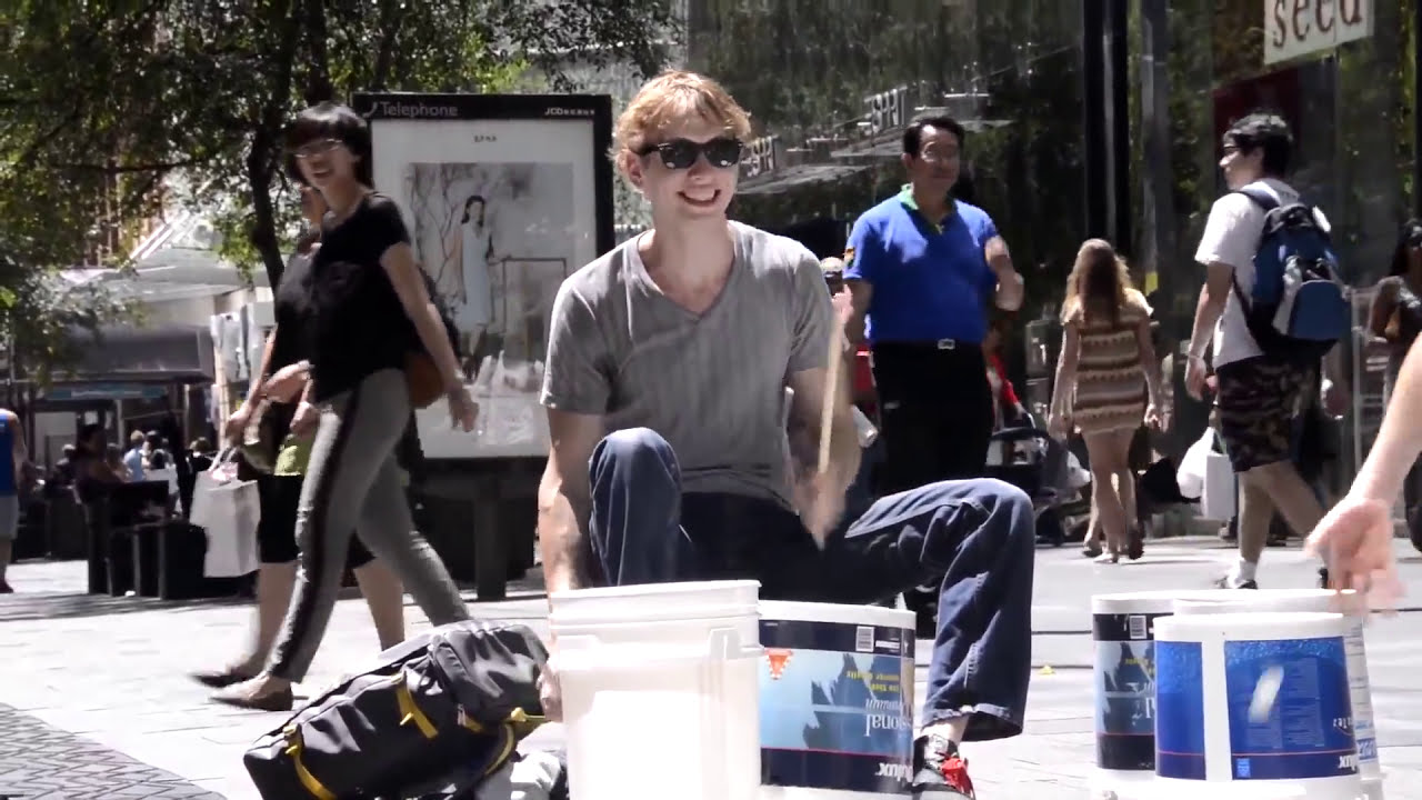 World's Fastest Street Drummer - YouTube
