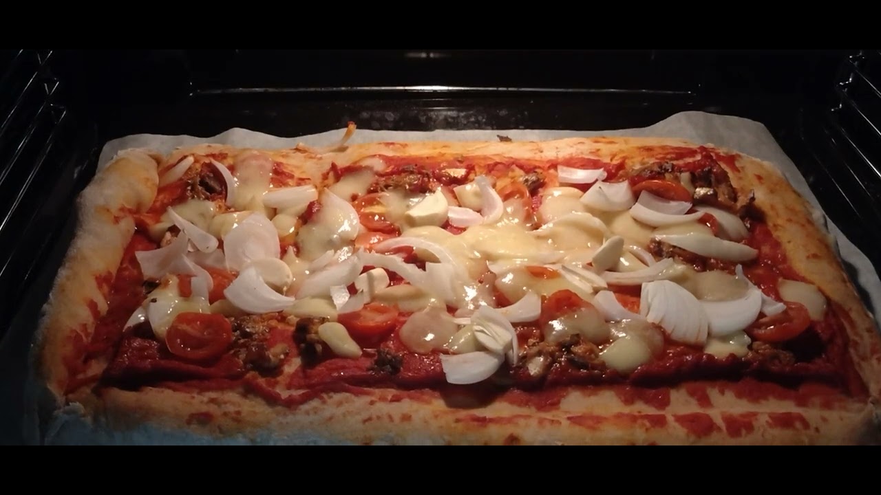 Pizza making time. - YouTube