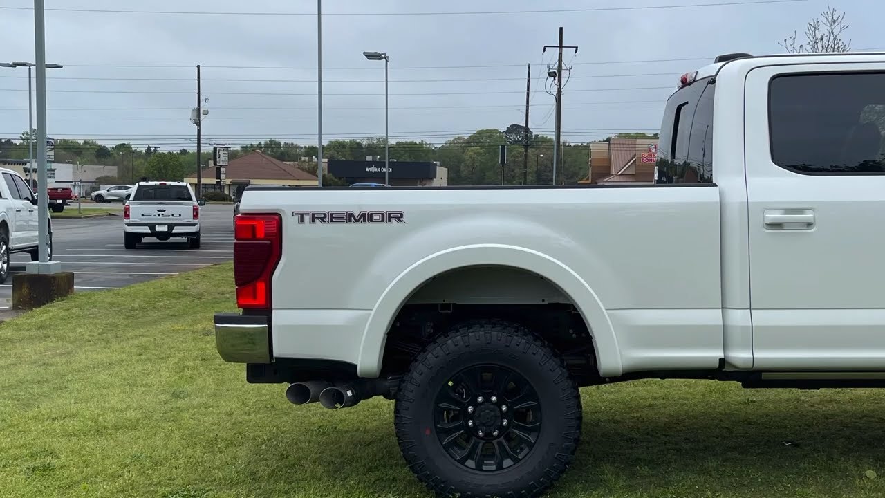 Ford F-250 Lariat With The Tremor Off Road Package - YouTube