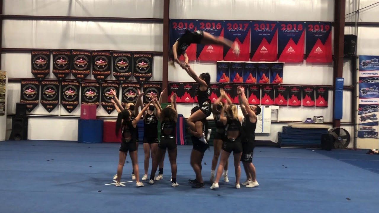 Cheer Quiz 05 - Pyramid Full - YouTube