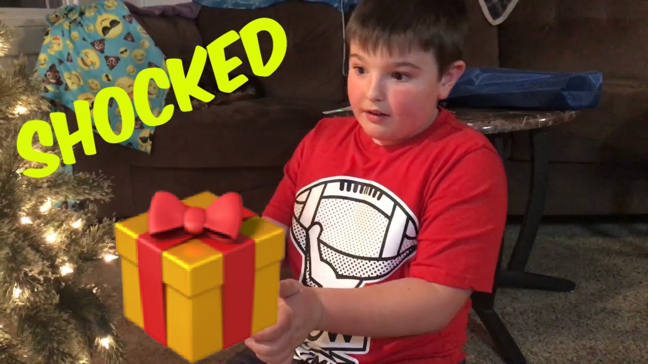 KID GETS SHOCKED OVER FORGOTTEN CHRISTMAS GIFT! - YouTube