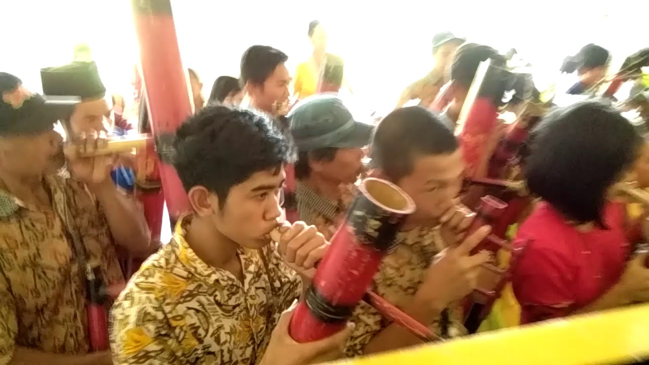 Musik bambu - YouTube