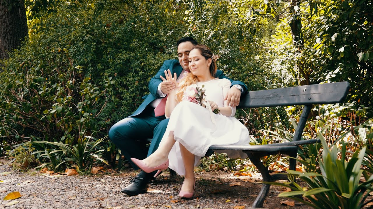 Angie y Andrés - YouTube