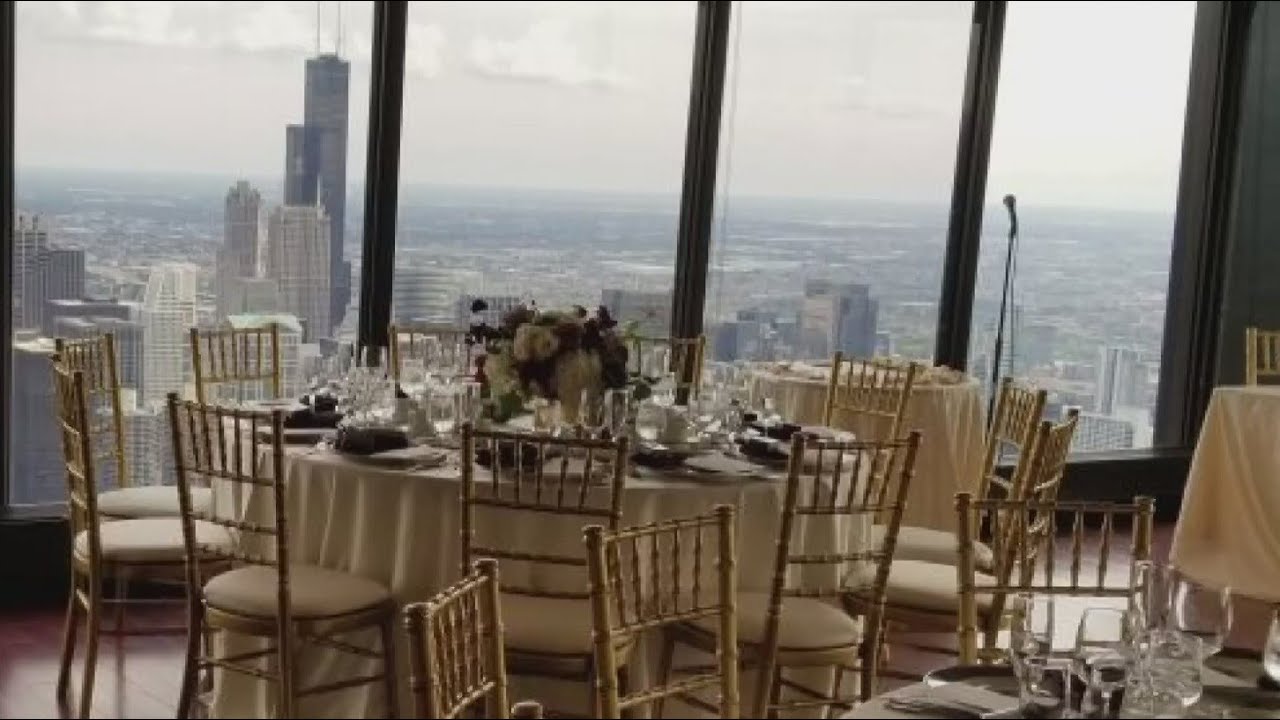 Iconic Signature Room at former John Hancock Center closes - YouTube