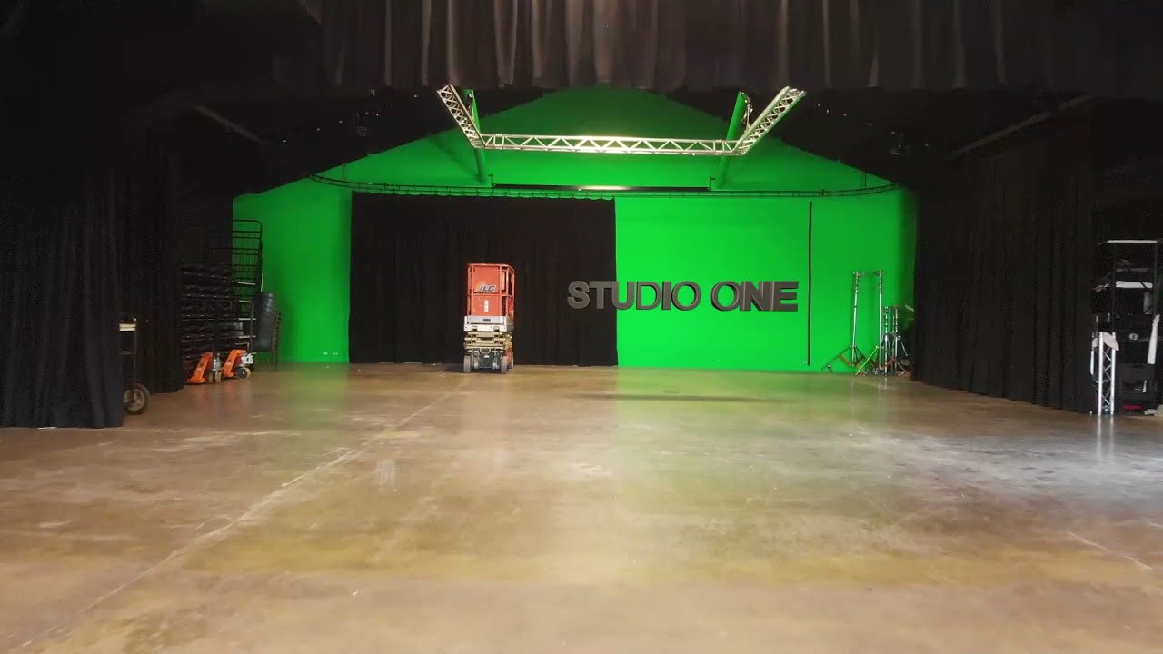 Studio 01 Whoa Studios Green Screen Sound Stage - YouTube