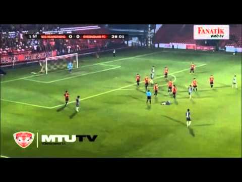 Kafasıyla frikik kullandı