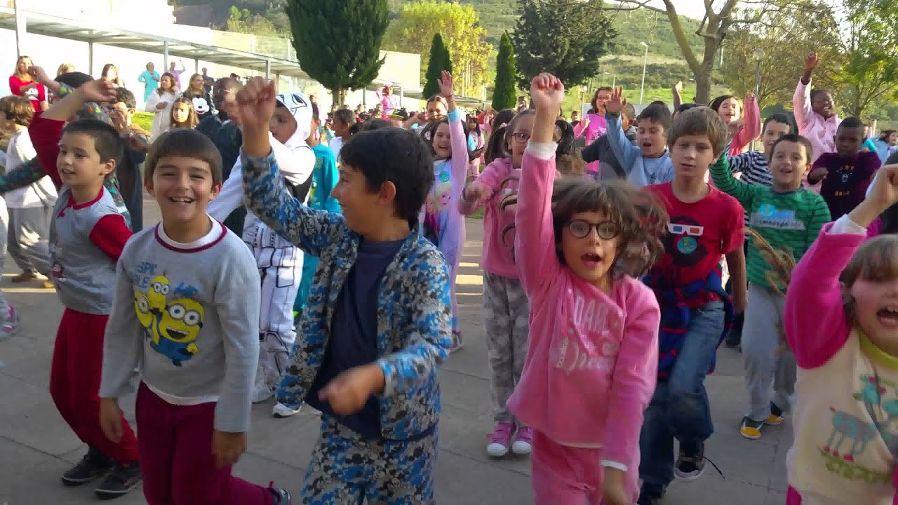 Hino da Escola Quinta da Condessa - YouTube