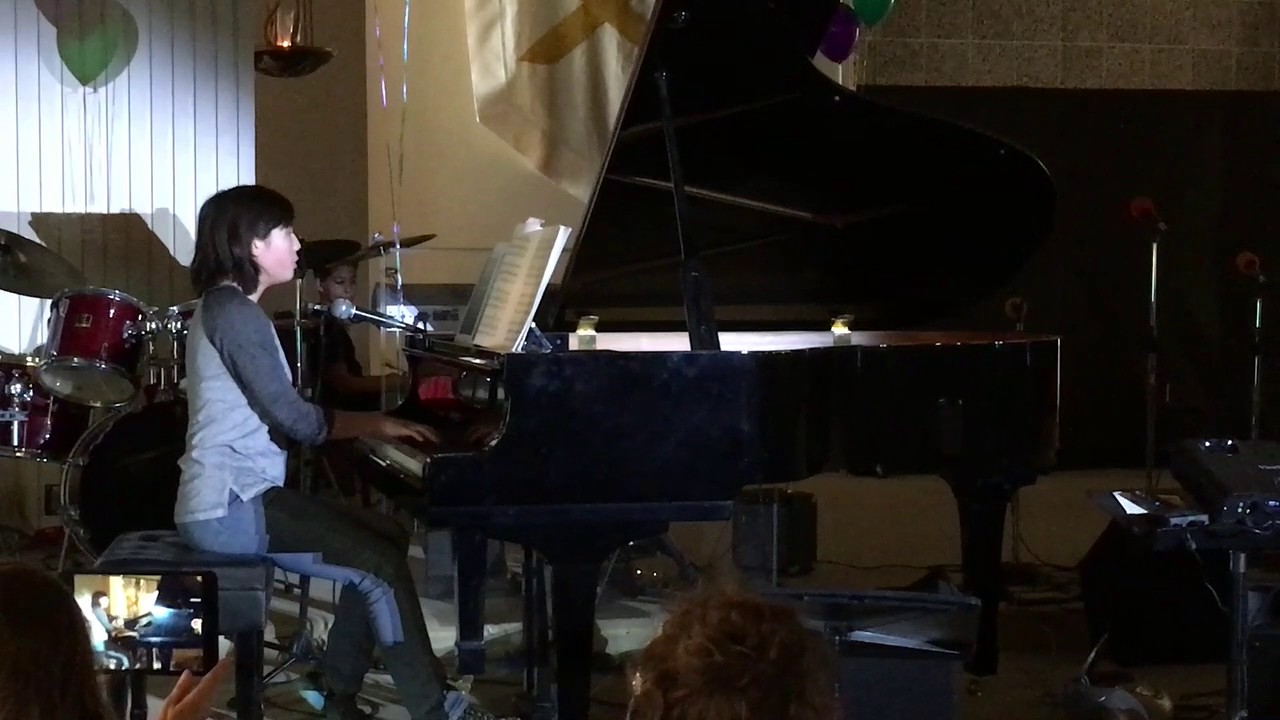 Kelly's singing and piano solo in 2017 Talent Show - YouTube