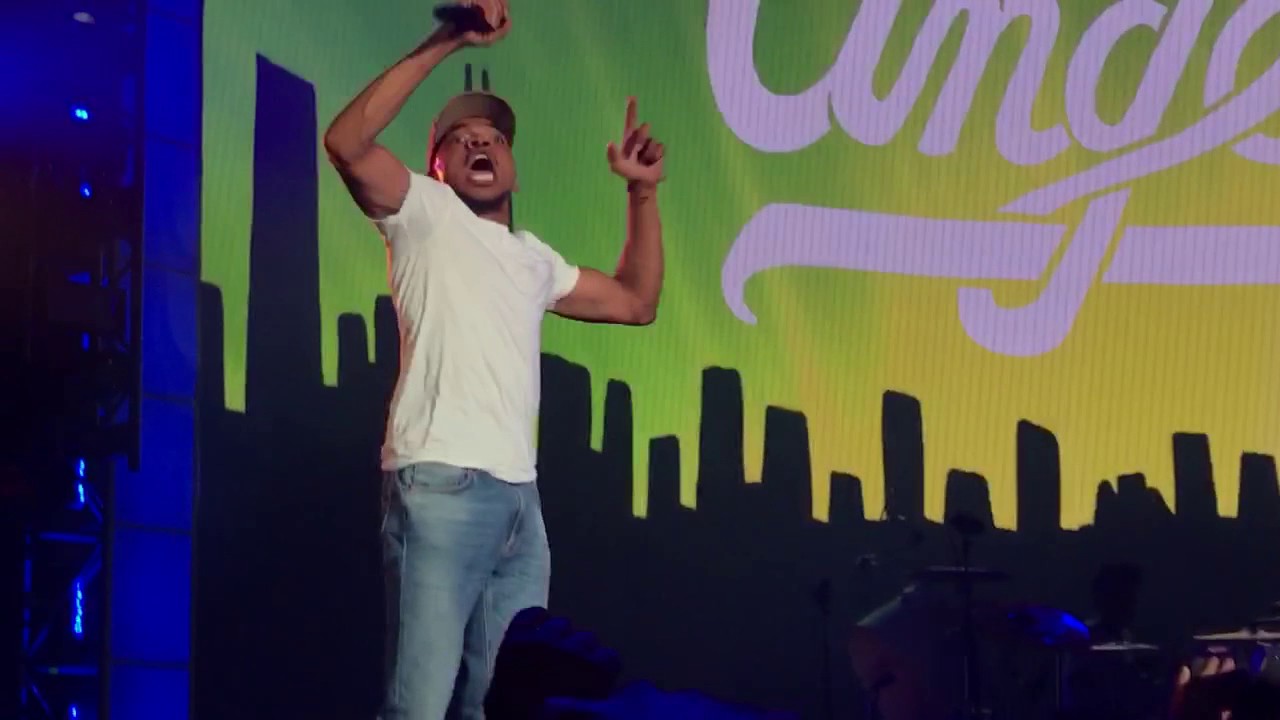 Angels - Chance the Rapper LIVE Be Encouraged Tour - YouTube