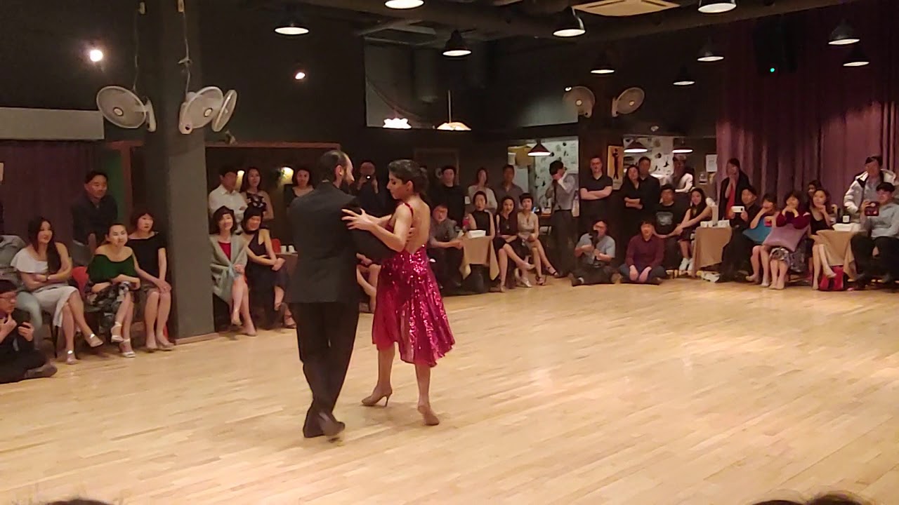 [tango]Lorena Tarantino & Gianpiero Galdi welcome milonga. 3 - YouTube