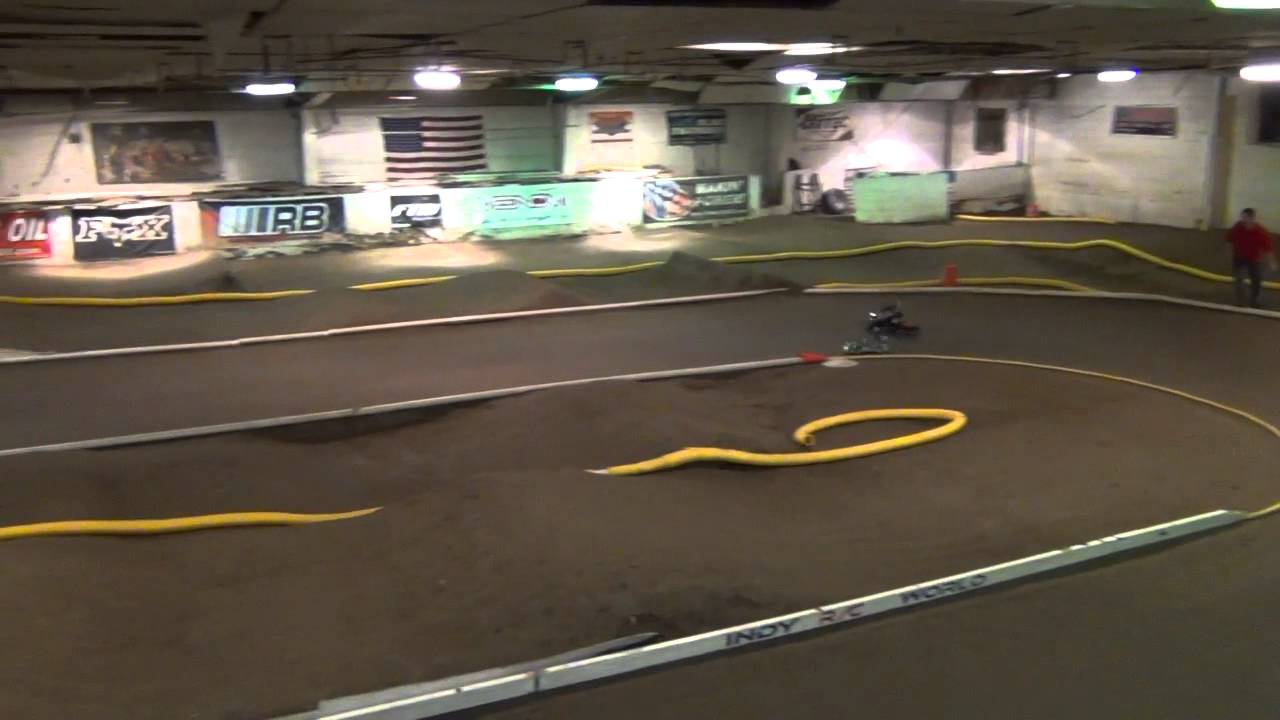 Indy R/C World - 1/8th Scale Late Model Dirt Oval Race 1 Round 3 - YouTube