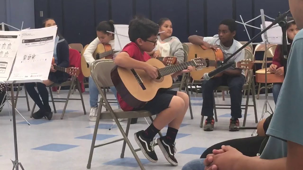 Bentley’s 5th grade guitar solo - YouTube