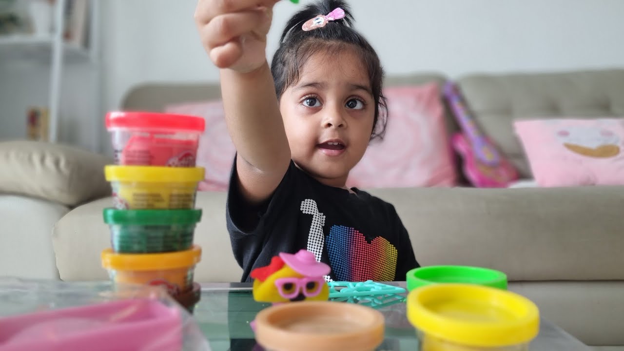 Amelia's 1st Play- Doh set 😁.. প্লে ডো দিয়ে কি বানালো প্রথমবার!! - YouTube