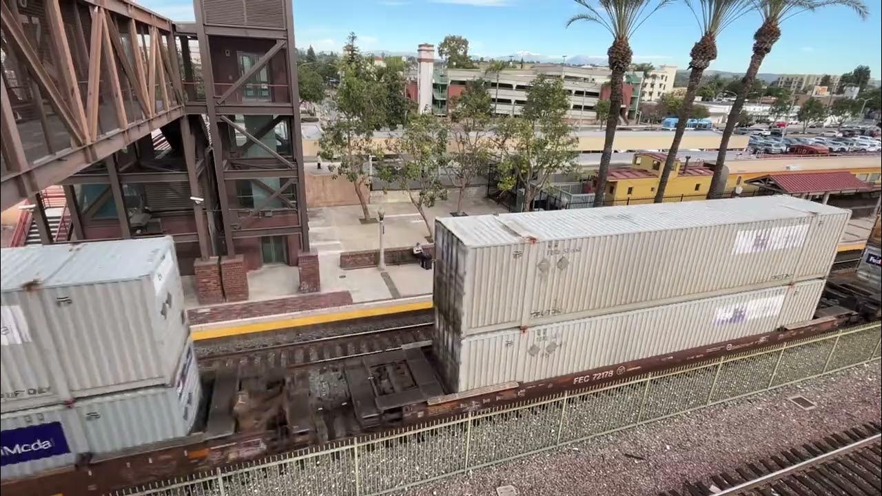 BNSF Intermodal Train Passing Through Fullerton Station (1/4/2024) - YouTube