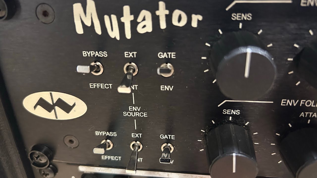 Mutronics Mutator - Stereo - Akai MPC60 909 Druns - MikeSynth - YouTube