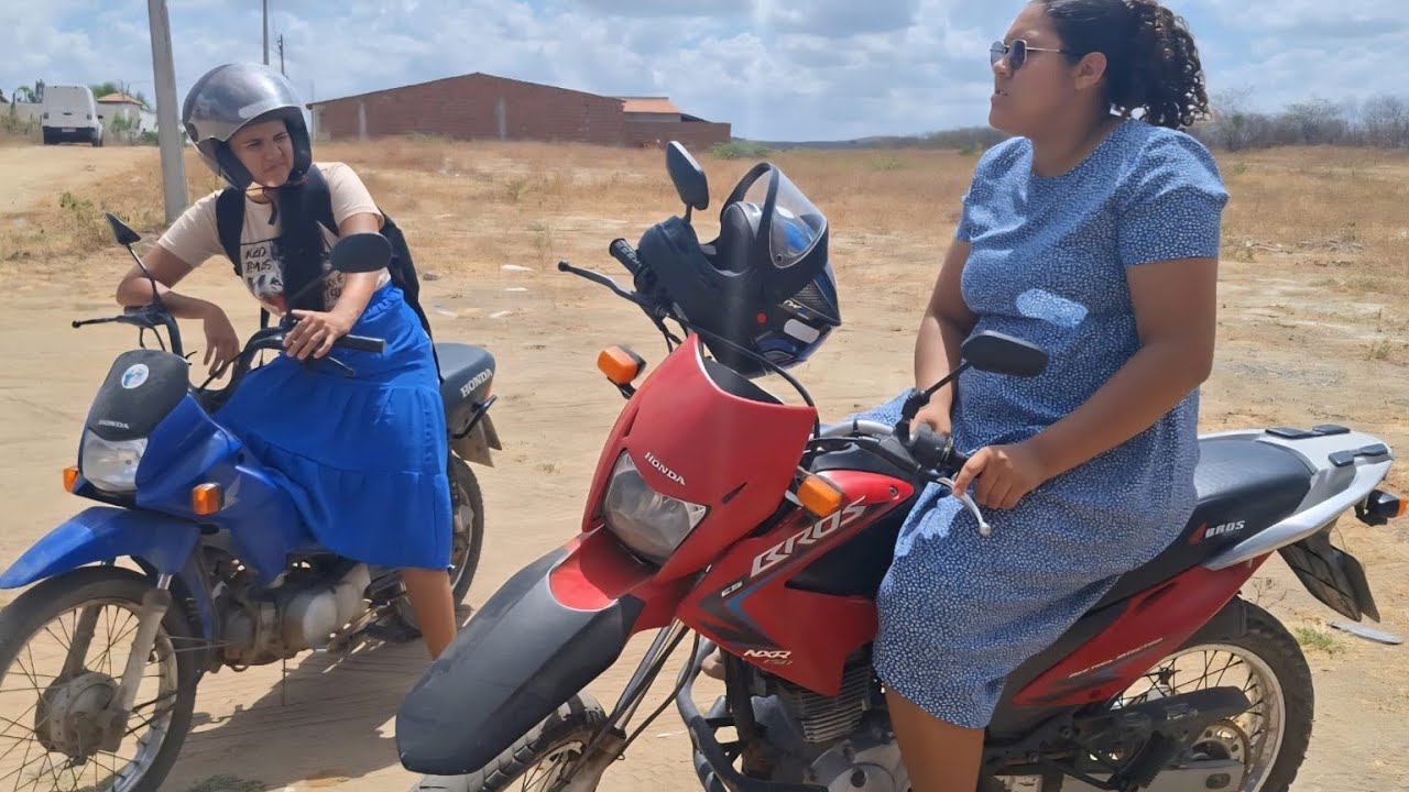 Rillary e Yasmim conversando antes das gravações - YouTube