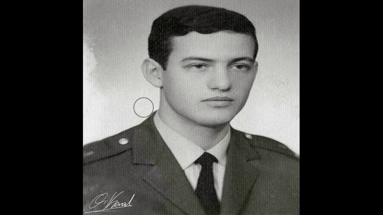 Esat Oktay Yıldıran - Muzaffersin Ey Türk Genci (Zafer Marşı) - YouTube