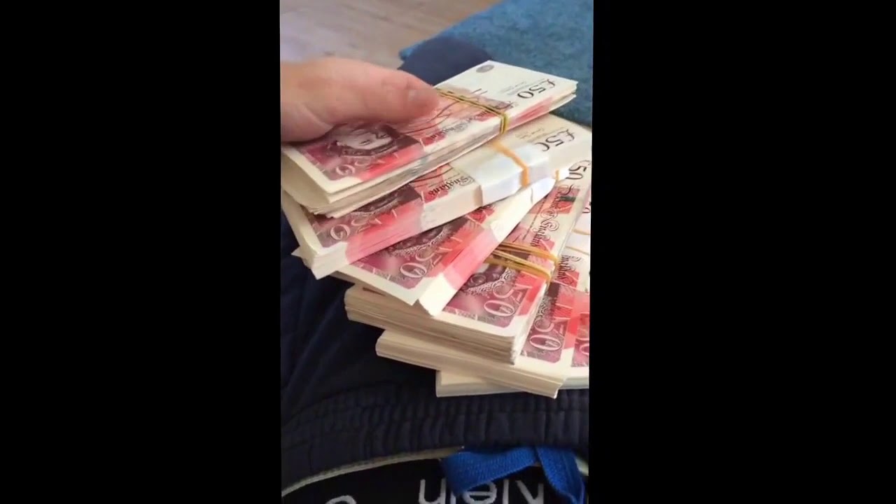 FLEXING 30K POUNDS IN CASH - YouTube