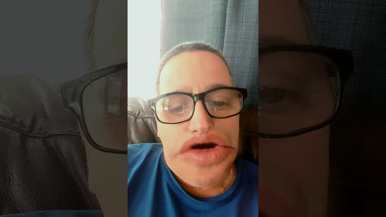 The Italian comedian man Rocco - YouTube