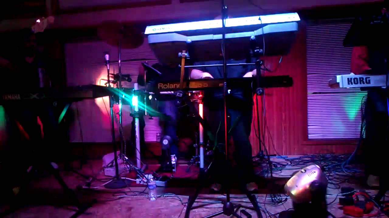 GRUPO AMANTES DEL RITMO INTENTALO TRIVAL UNIVERSAL NIGHT CLUB - YouTube