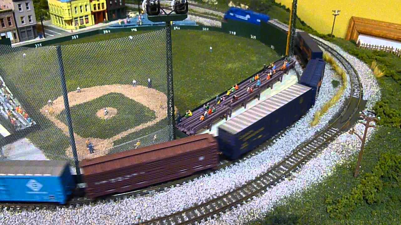 Life Like N Scale GP38 Conrail - YouTube