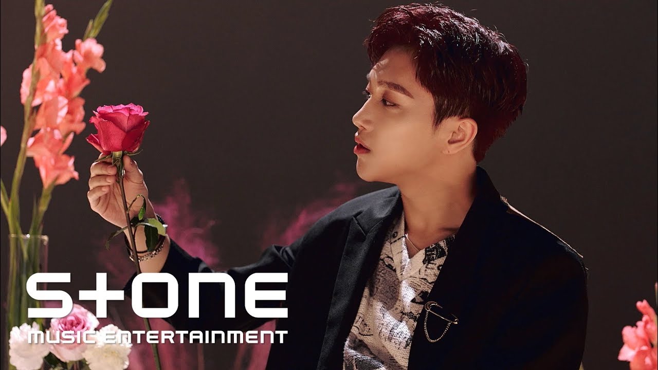 IN2IT (인투잇) - 'ULlala: 중독 (ULlala: Poisoning)' MV - YouTube