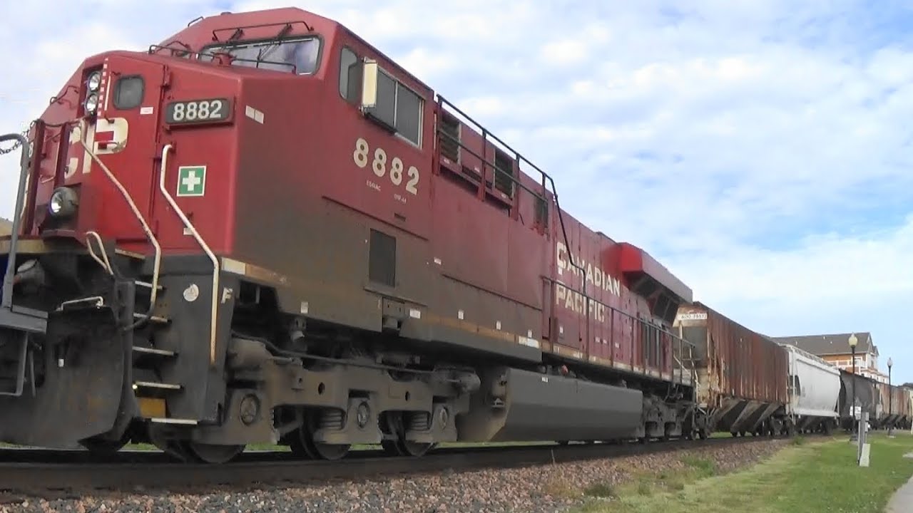 CP 8729 Leads a Long Freight w/ Mid-Train DPU, 9/27/17 - YouTube