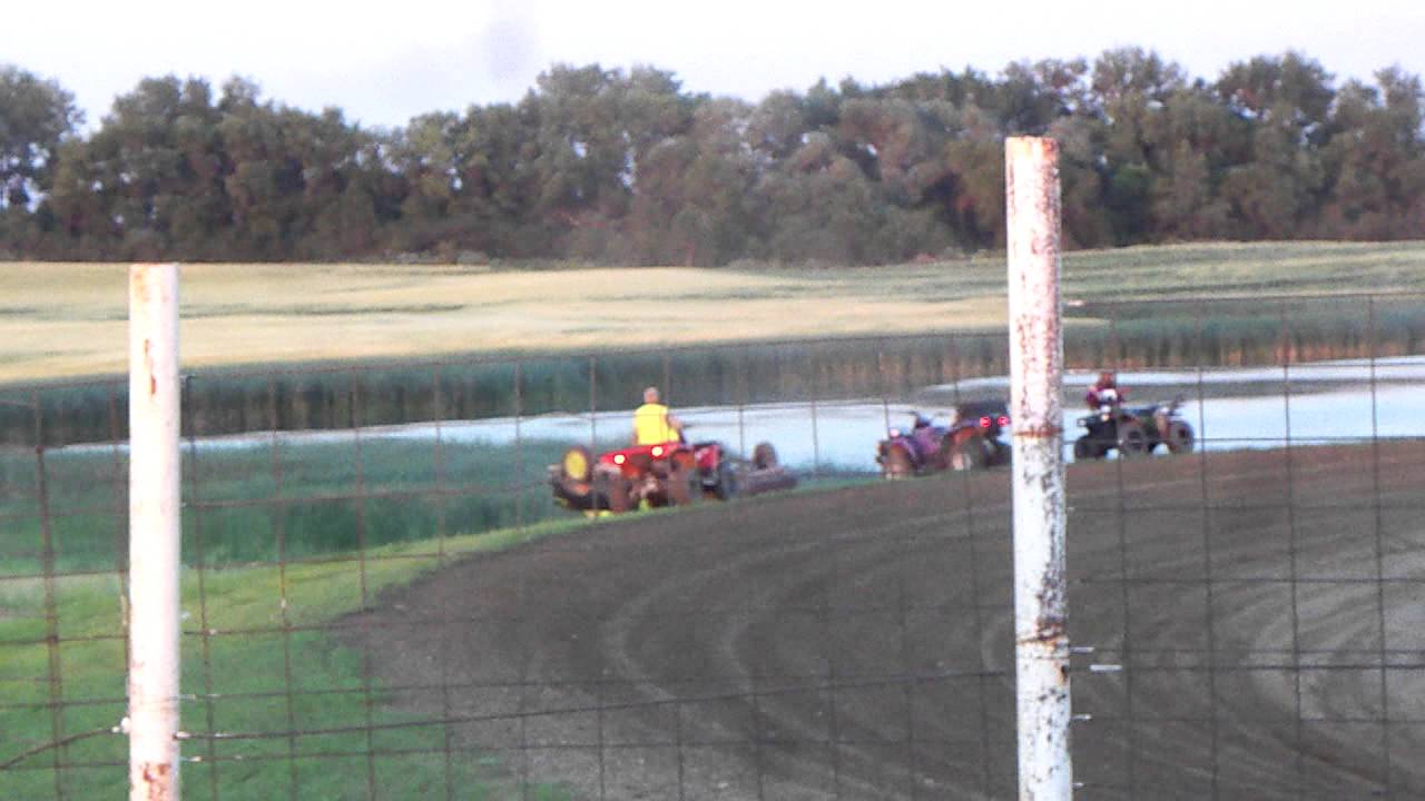100 3273 2015 07 18 Devils Lake Speedway Hornet Feature 1 Roll over ...