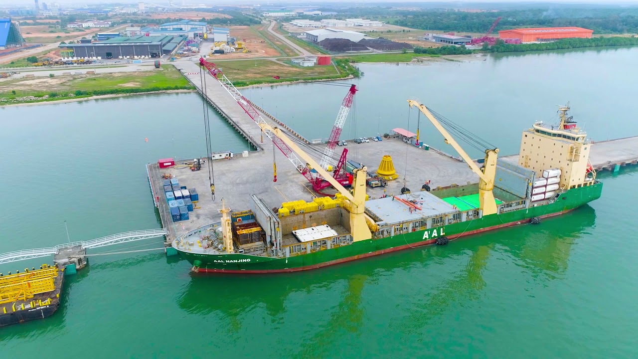 AAL Delivers for Major Offshore Oil Production Project - YouTube