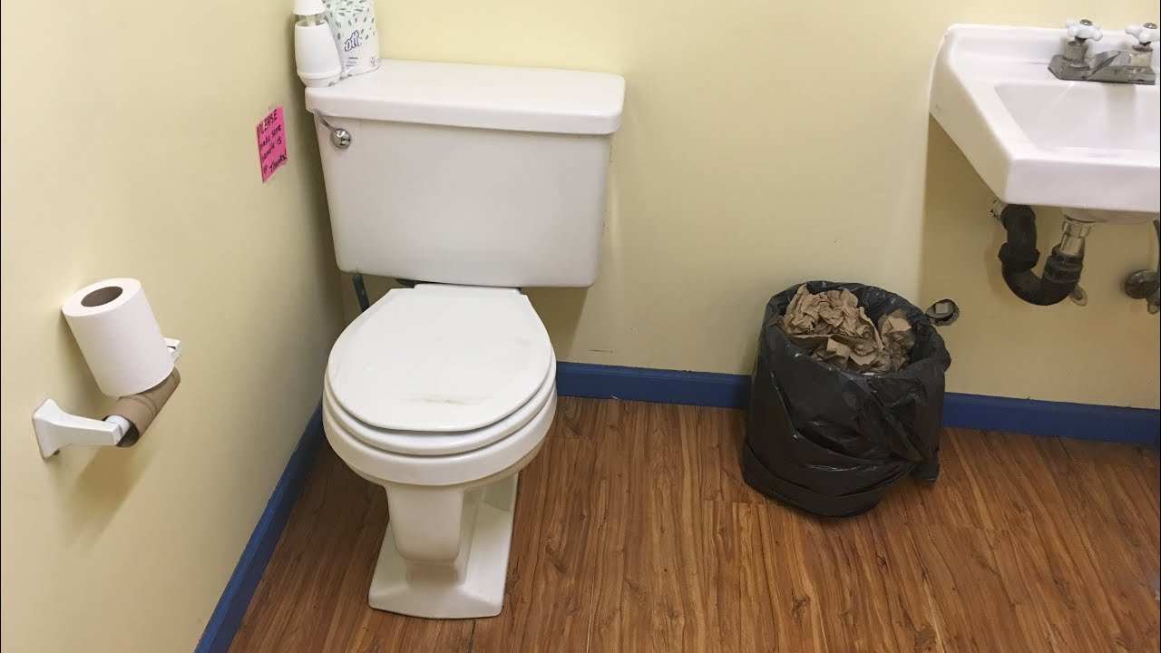 1977 BB (Briggs) Front Trap Toilet - YouTube