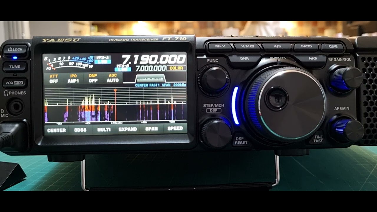 YAESU FT-710 Waterfall Scope - YouTube