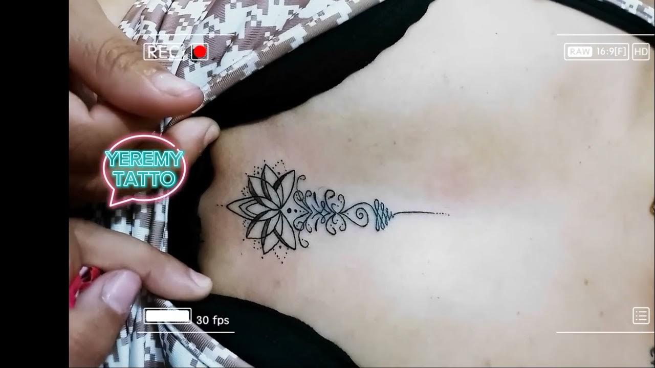 Tatuaje pequeño en medio de los Cenos🥰#tattoo #arte #tatuajes #feliz #dibujo #bendiciones - YouTube