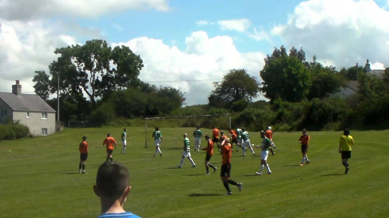 Connor Lockley chance Llysfaen FC VS Mochdre Sports 5/7/14 - YouTube