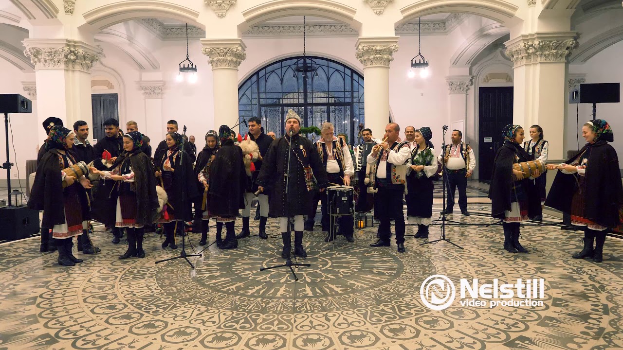 Plugusorul, Colinde si Obiceiuri de Sarbatori - YouTube