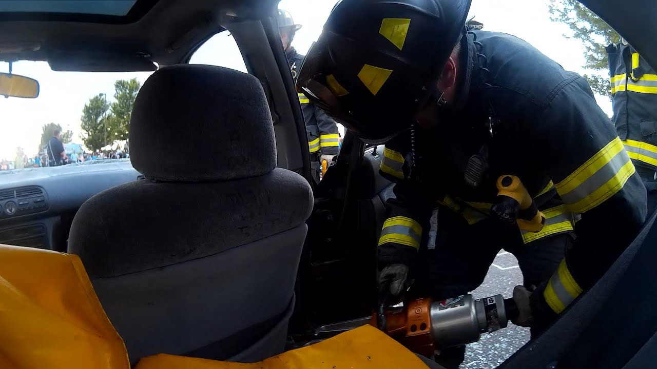 Extrication from a wrecked car! - YouTube