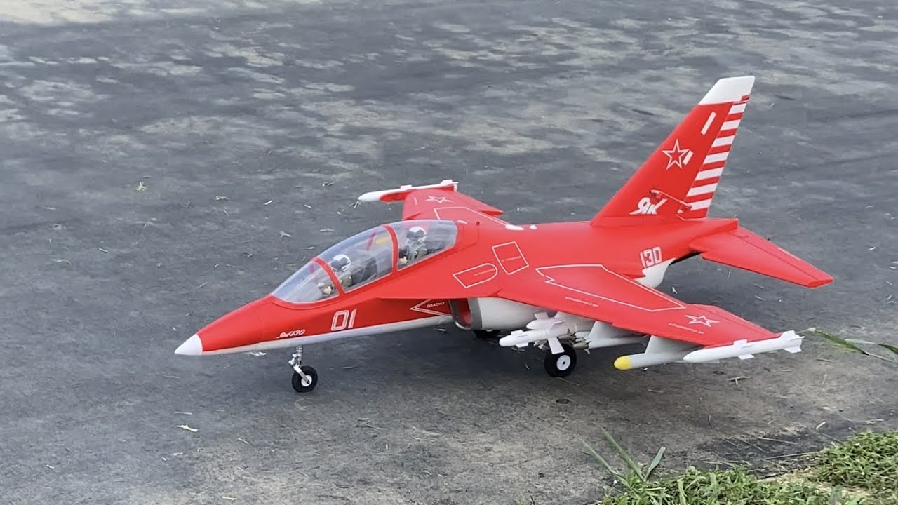 FMS 70mm EDF Yak-130 - YouTube