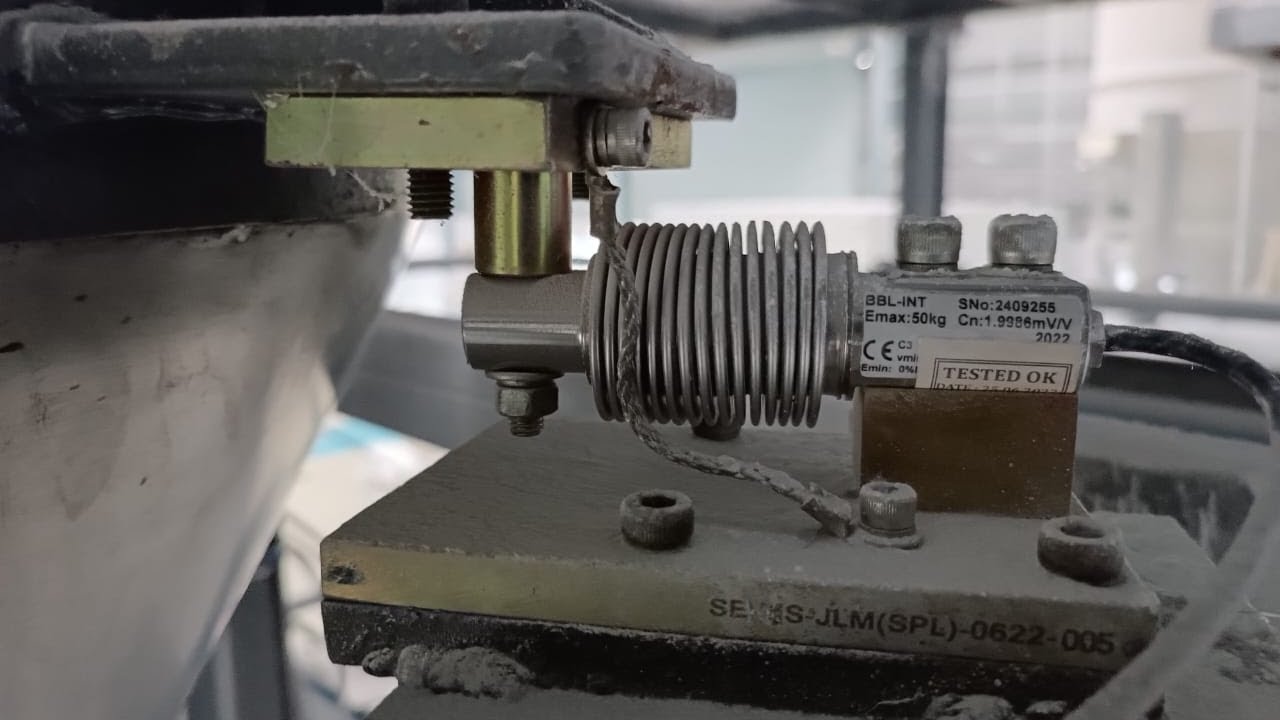 Analogue count setting for weighing - YouTube