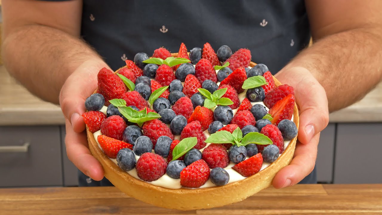 Recette de tarte aux fruits rouges, simple et gourmande! - YouTube