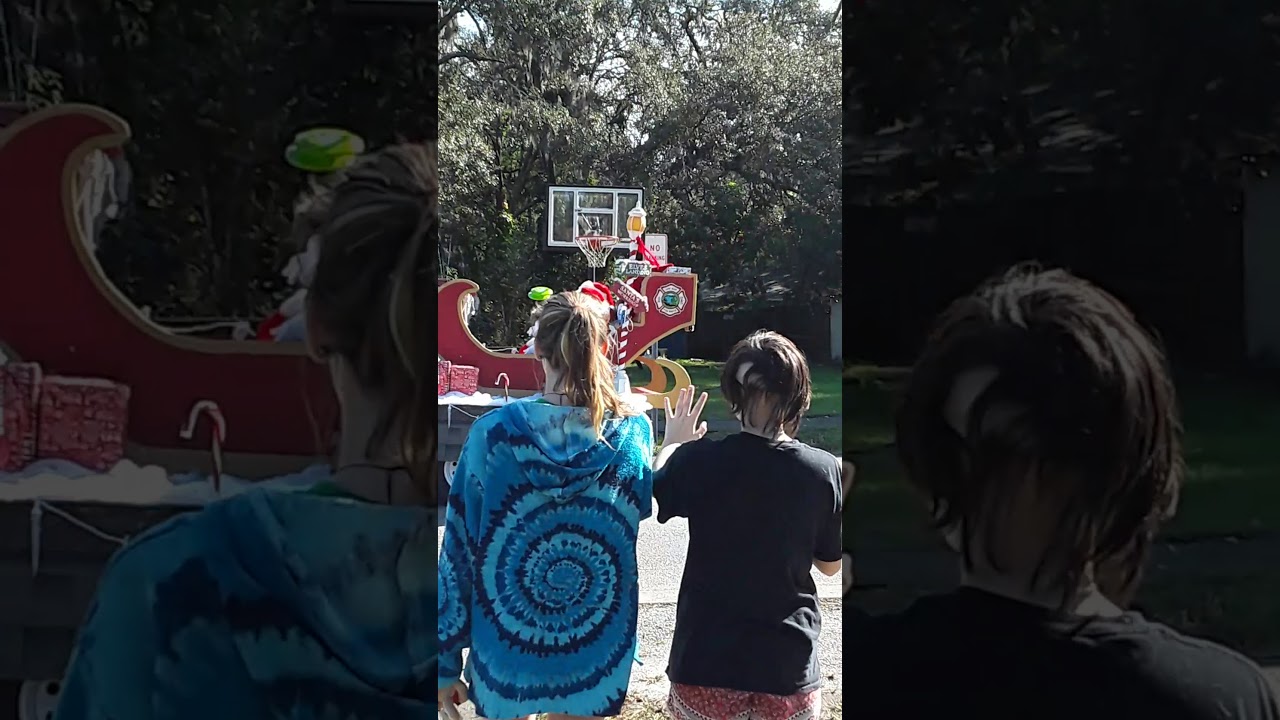 Santa in the hood 2019 - YouTube