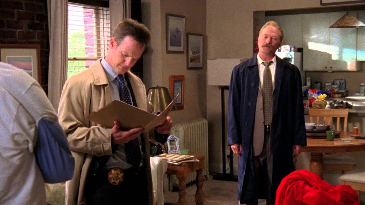 Monk - Mr. Monk And the Man Who Shot Santa - YouTube